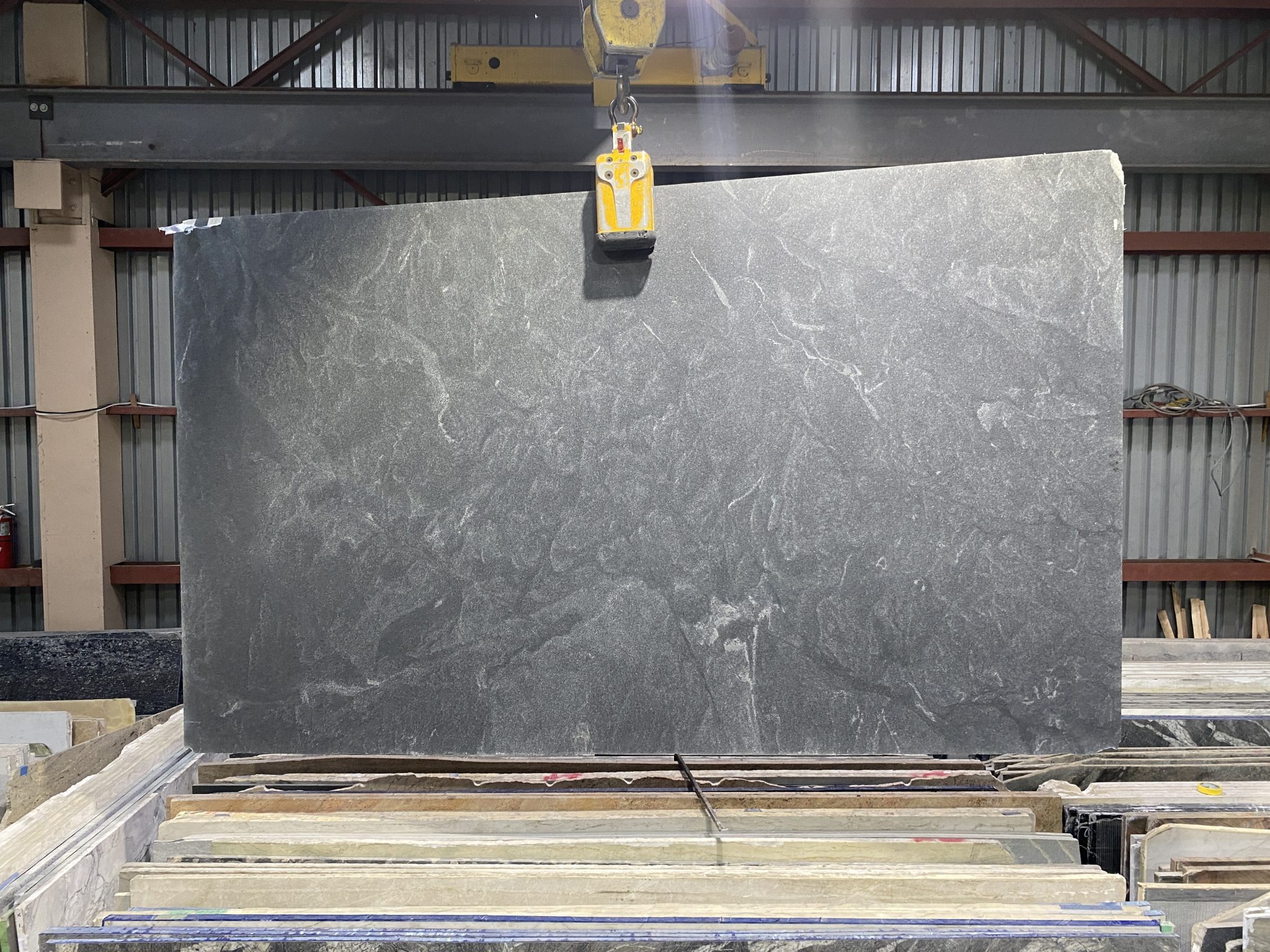 SMC Stone | Jet Mist P_H 1.25_x132_x78_-6